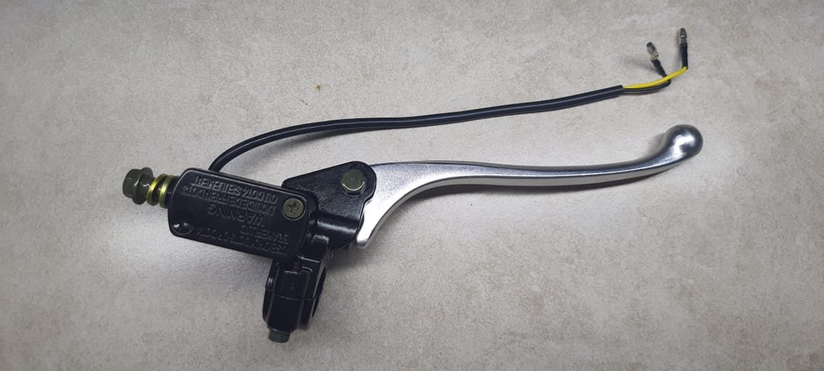 RH Master Cylinder Assembly-Universal - Electric Scooter Parts